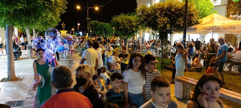 eKorinthos • Λευκή νύχτα στην Κόρινθο