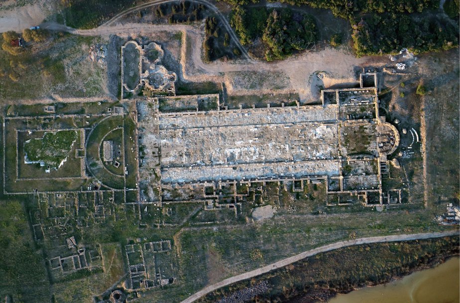 eKorinthos • Βασιλική του Αγίου Λεωνίδη στο Λέχαιο Το καλλίστευμα της ...