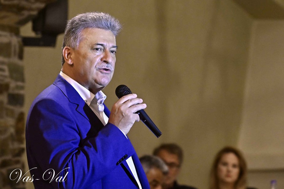 eKorinthos • «Συμμαχία» εμπειρίας, ανανέωσης και ΝΙΚΗΣ από τον Δήμαρχο ...